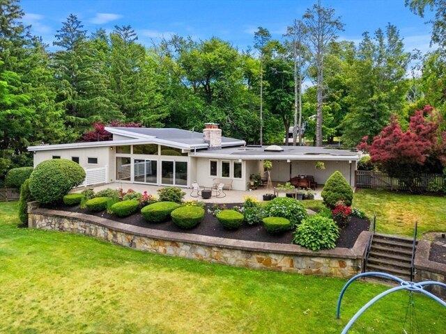 house with 4 bedroom, Milton MA DS104189128