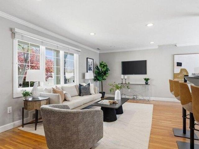 house with 4 bedroom, Milton MA ES103186988