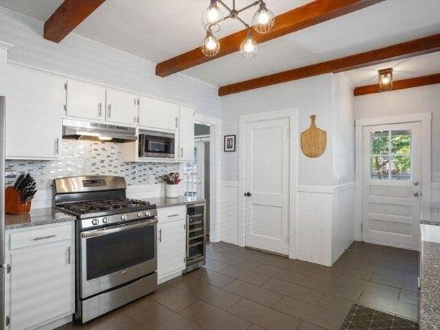 house with 4 bedroom, Milton MA ES103186334