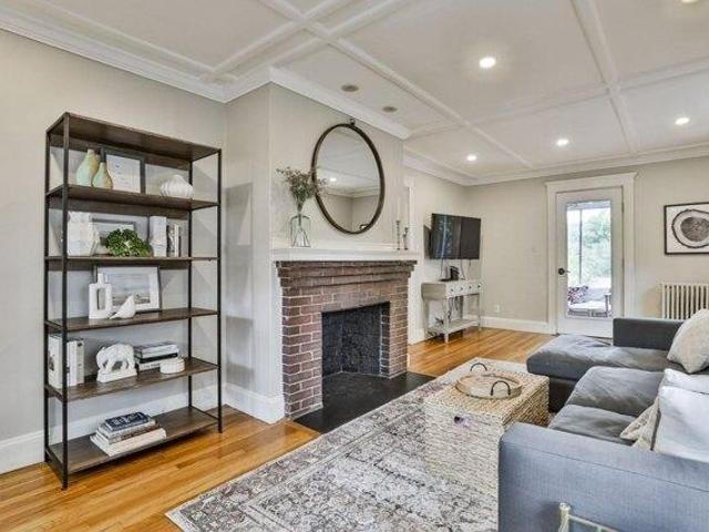 house with 4 bedroom, Milton MA ES105533736