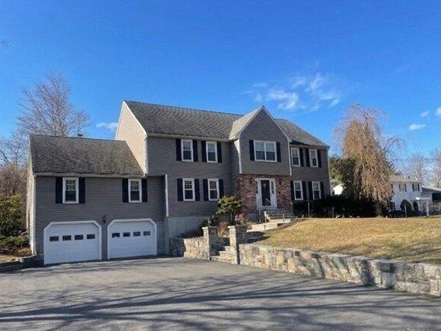 house with 4 bedroom, Milford MA DLS101574022
