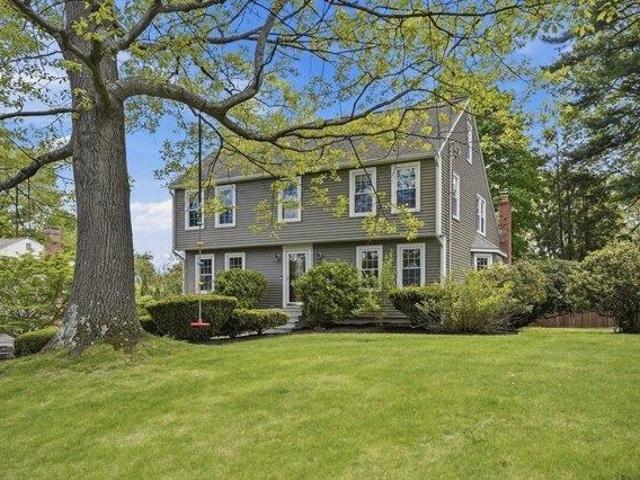 house with 4 bedroom, Milford MA DLS102475376