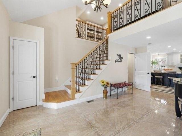 house with 4 bedroom, Milford MA DLS102527819