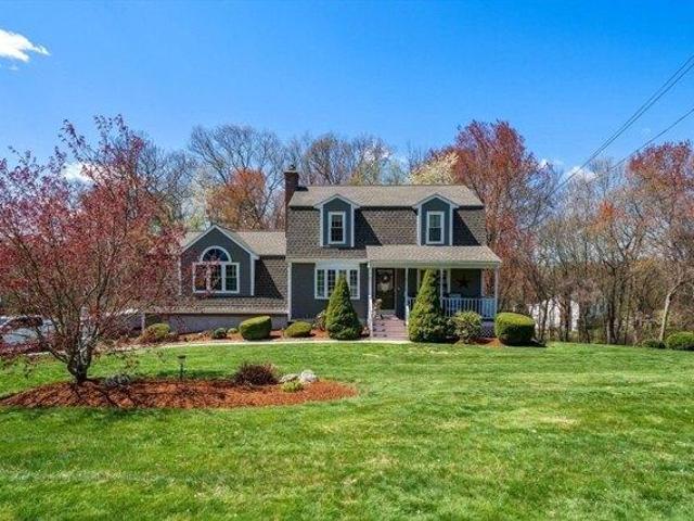 house with 4 bedroom, Milford MA DLS102709336