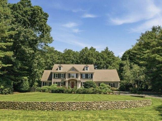 house with 4 bedroom, Milford MA DS104296568