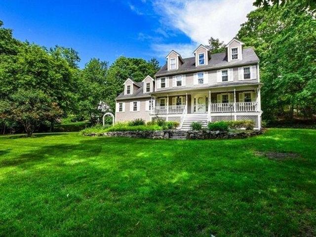 house with 4 bedroom, Milford MA DS103969207