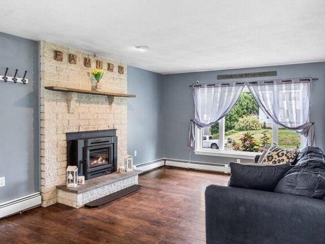 house with 4 bedroom, Milford MA DS103969217