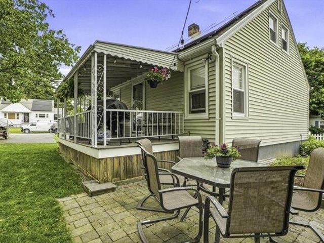 house with 4 bedroom, Milford MA ES103966434
