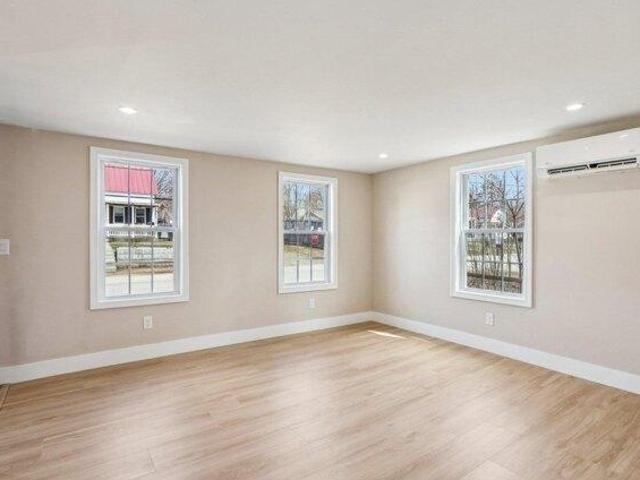 house with 4 bedroom, Milford NH DS102594271