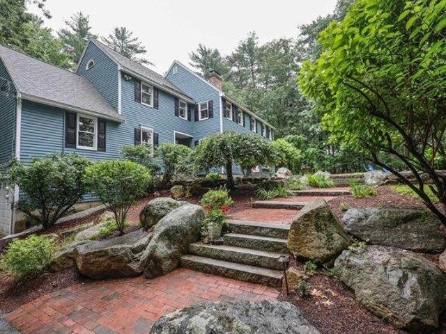 house with 4 bedroom, Milford NH ES104298181