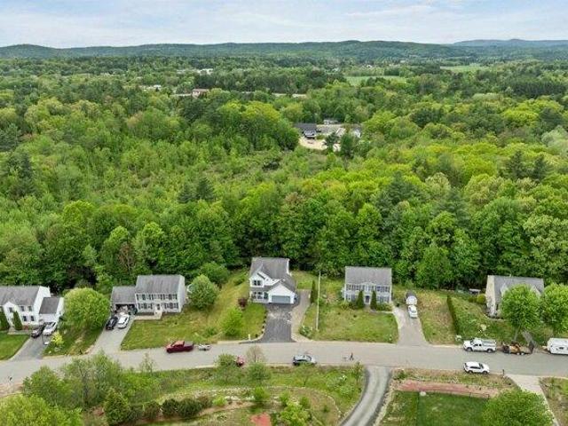 house with 4 bedroom, Milford NH ES102822896