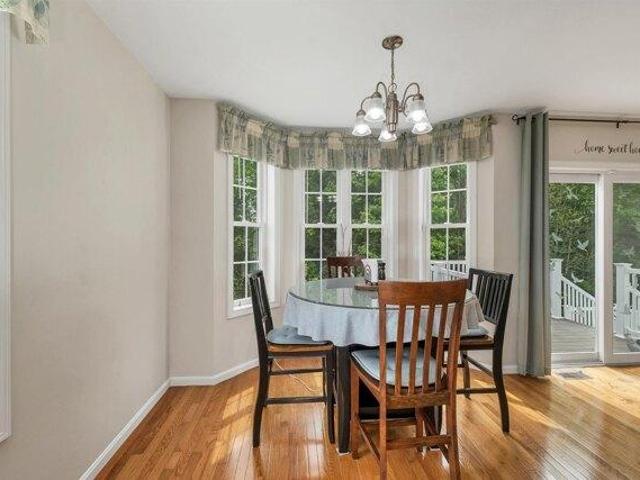 house with 4 bedroom, Milford NH ES103099890