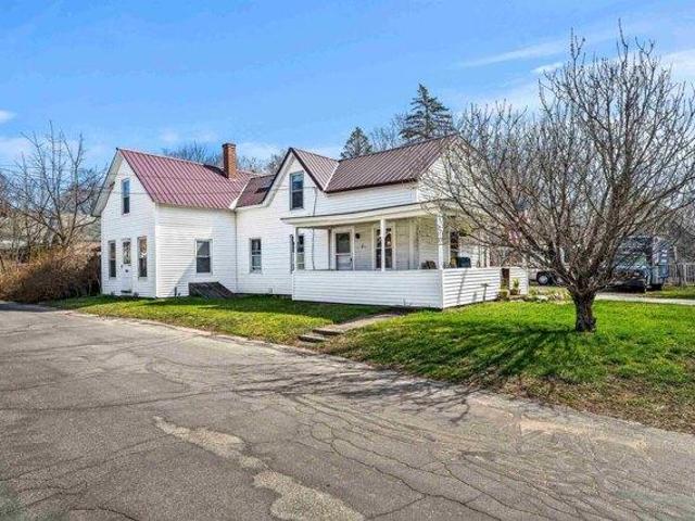 house with 4 bedroom, Milford NH ES103160628