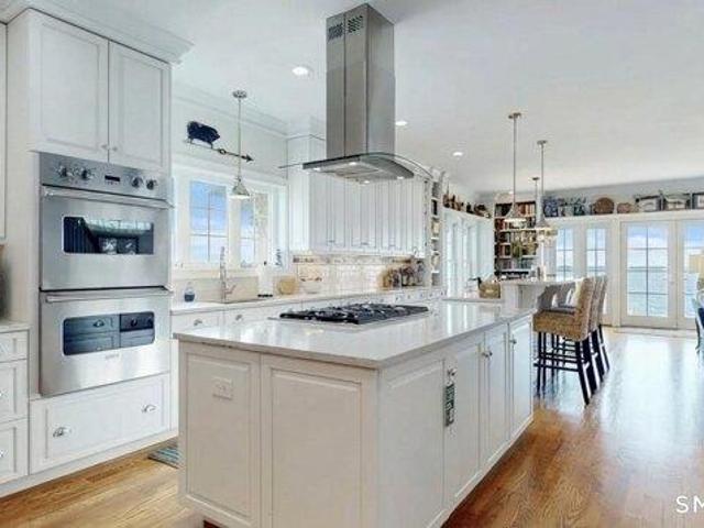 house with 4 bedroom, Milford CT DLS101707910