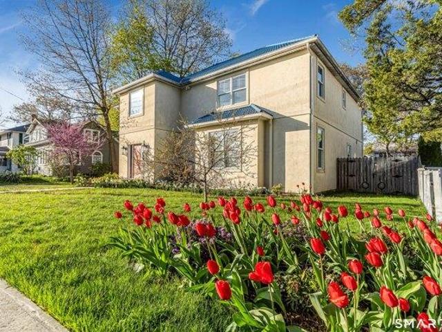 house with 4 bedroom, Milford CT DS104189795