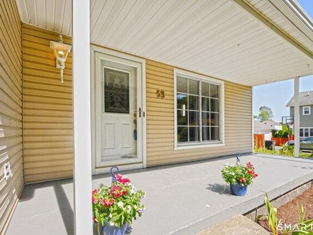 house with 4 bedroom, Milford CT DS104237053