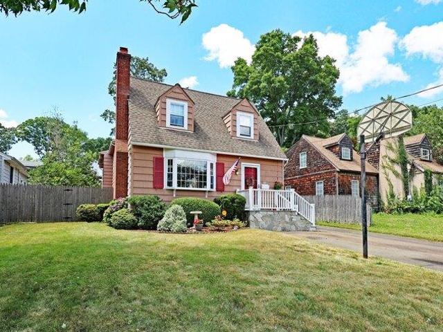 house with 4 bedroom, Milford CT DS104375365