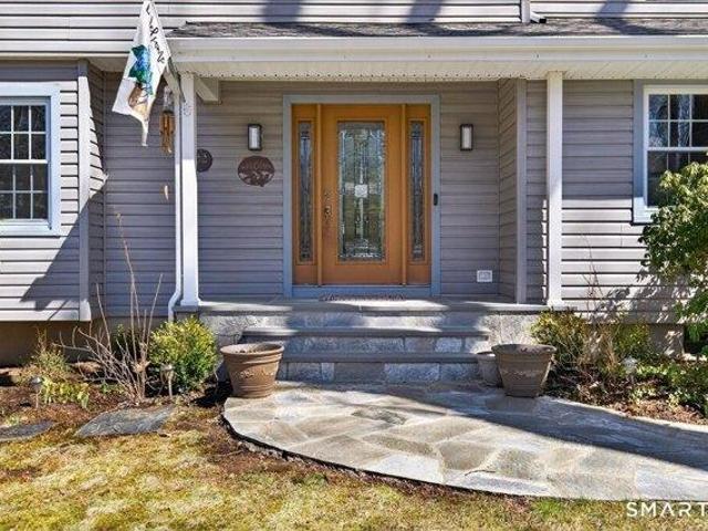 house with 4 bedroom, Milford CT DS102063901