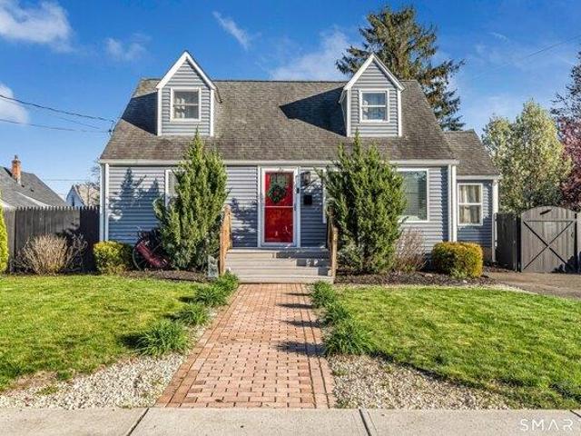 house with 4 bedroom, Milford CT DS102446166