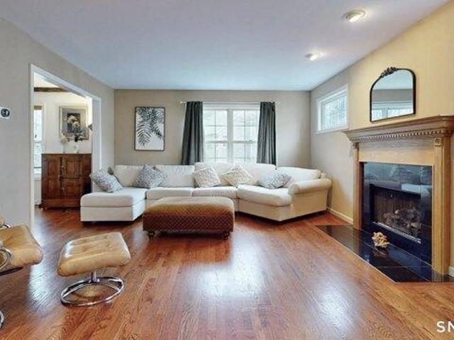 house with 4 bedroom, Milford CT DS102477261