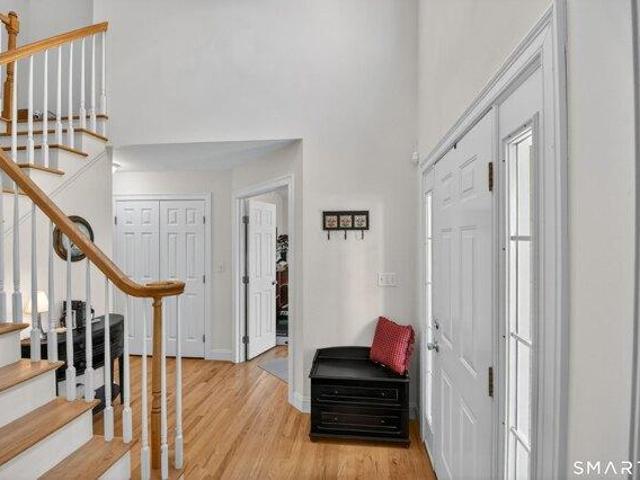 house with 4 bedroom, Milford CT DS103162314