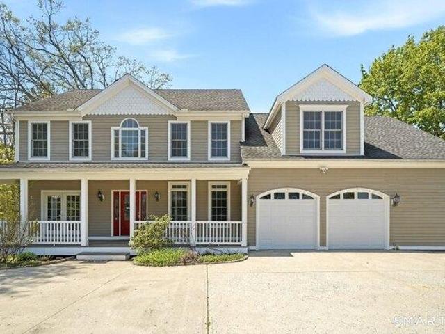 house with 4 bedroom, Milford CT ES104296385