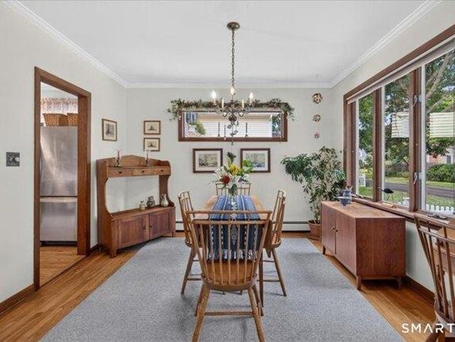 house with 4 bedroom, Milford CT ES105126123