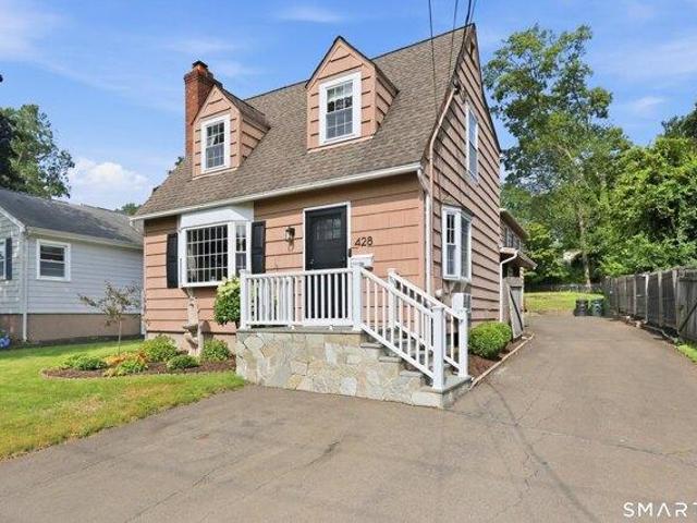 house with 4 bedroom, Milford CT ES105126294