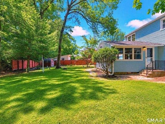 house with 4 bedroom, Milford CT ES105123584