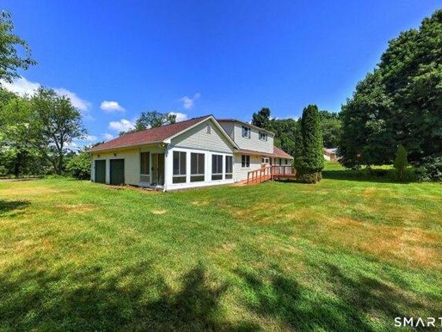 house with 4 bedroom, Milford CT ES105144724