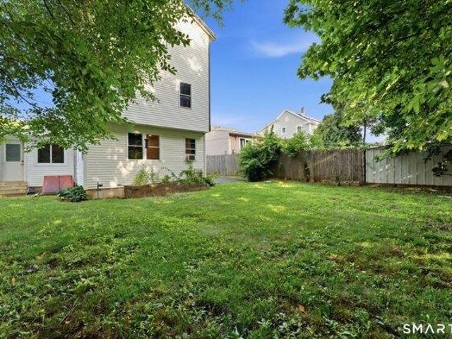 house with 4 bedroom, Milford CT ES105142919