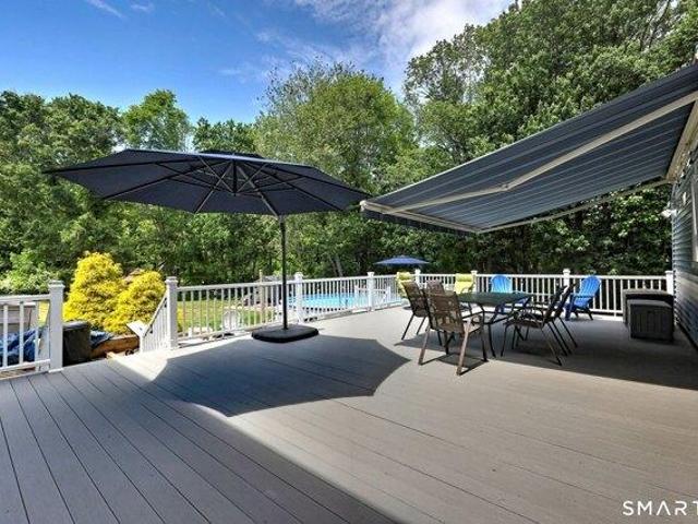 house with 4 bedroom, Milford CT ES105143655
