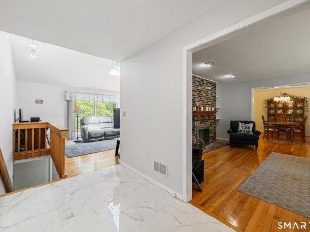 house with 4 bedroom, Milford CT ES105158667