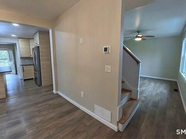 house with 4 bedroom, Milford CT ES105158796