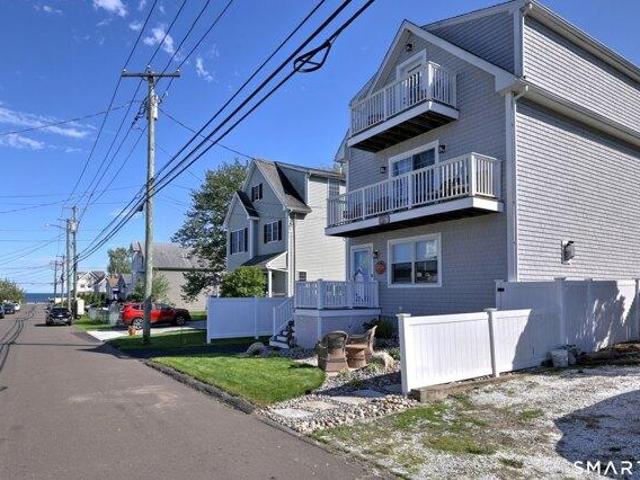 house with 4 bedroom, Milford CT ES103624417