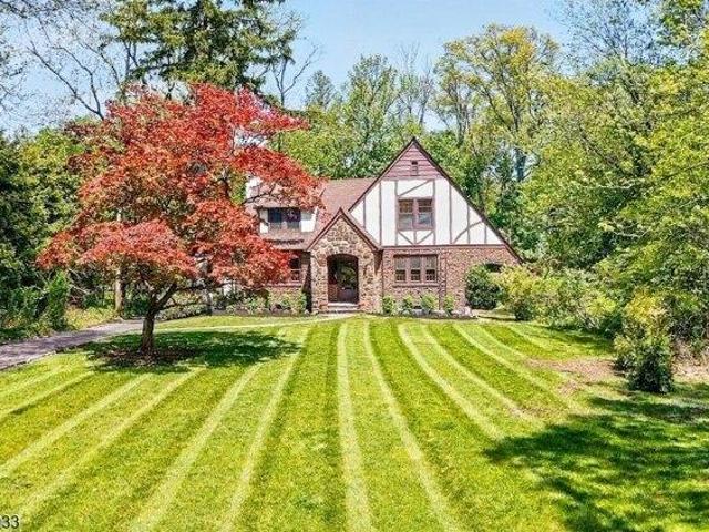 house with 4 bedroom, Millburn NJ ES103600813