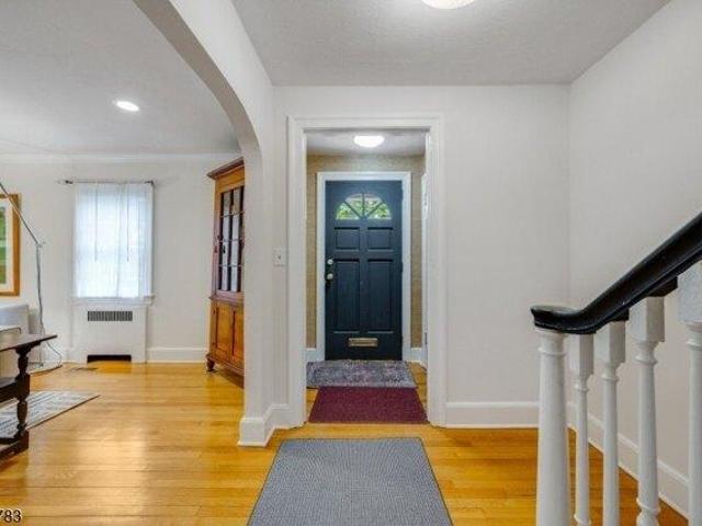 house with 4 bedroom, Millburn NJ ES104850347