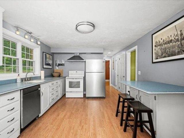house with 4 bedroom, Millbury MA DS104478081