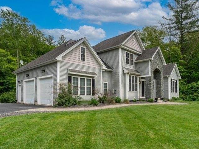 house with 4 bedroom, Millbury MA ES104010735