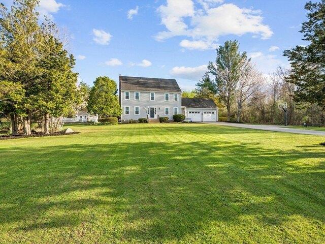 house with 4 bedroom, Millbury MA ES104810640