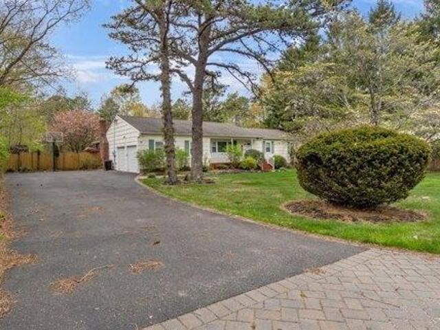 house with 4 bedroom, Miller Place NY ES104906786