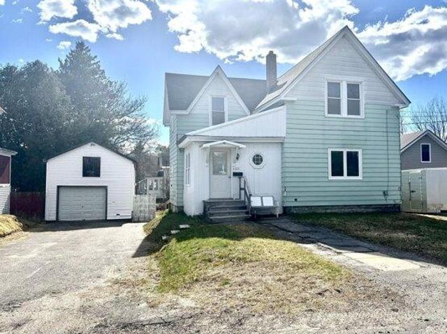 house with 4 bedroom, Millinocket ME DS102827320
