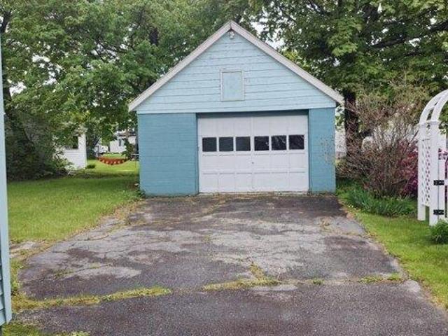 house with 4 bedroom, Millinocket ME DS103035005