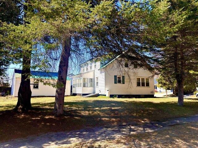 house with 4 bedroom, Millinocket ME ES103070975