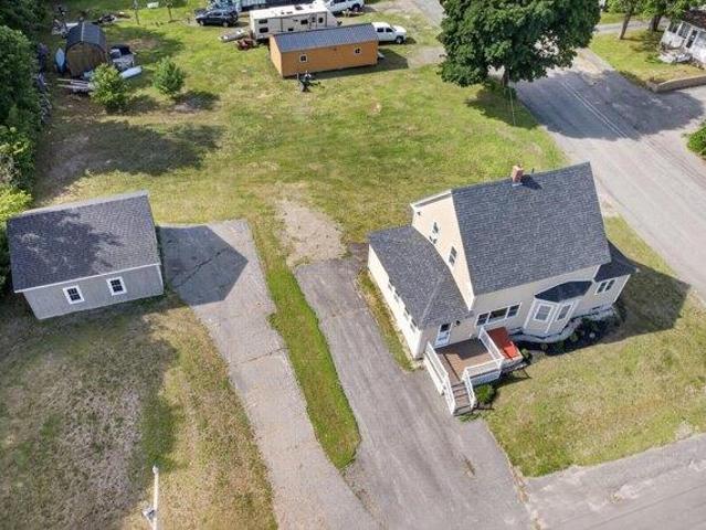 house with 4 bedroom, Millinocket ME ES104809786