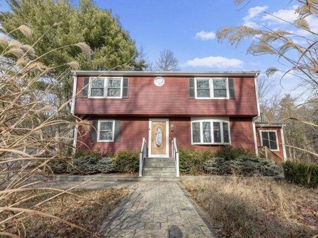 house with 4 bedroom, Millis MA ES103036021