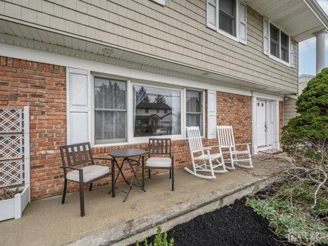 house with 4 bedroom, Milltown NJ DLS102527906