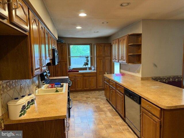 house with 4 bedroom, Millville NJ DS102724374