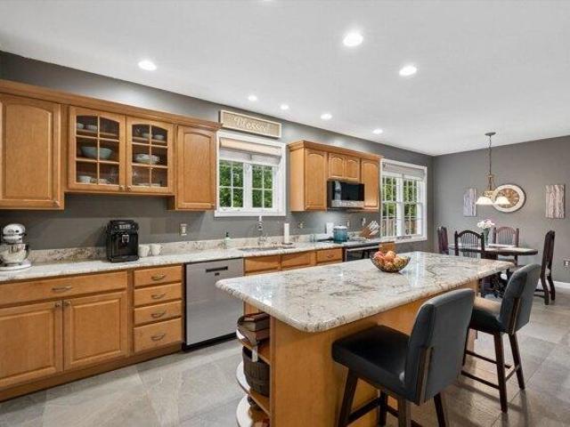 house with 4 bedroom, Mont Vernon NH ES104237590