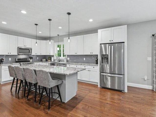house with 4 bedroom, Mont Vernon NH ES105229893